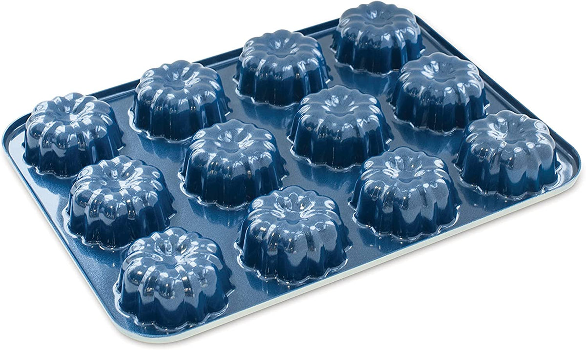 MOLDE 12 MINI BUNDT BROWNIE Y MUFFIN PAN AZUL NORDIC WARE – Punto Nieve